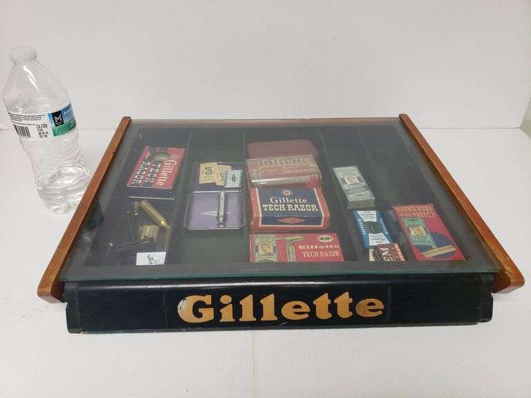 Vintage Gillette Razor Display Case with Accesories - Trice Auctions