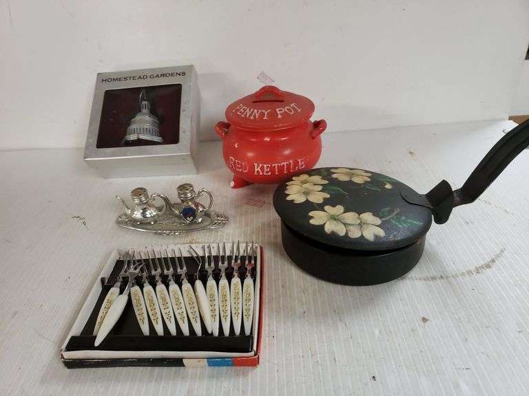 Mini Forks, Penny Pot(broken) & More - Trice Auctions