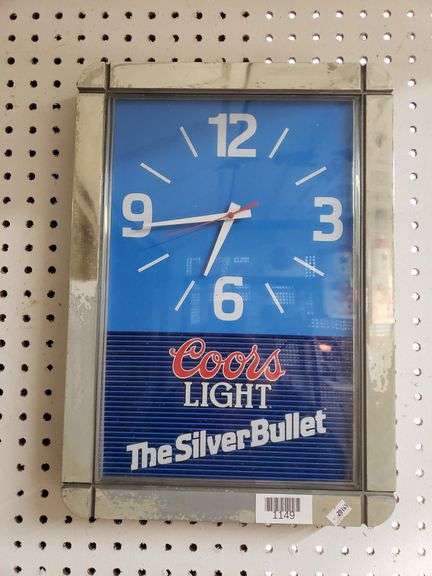 Coors Light The Silver Bullet Beer Clock - Needs Battery - Trice Auctions