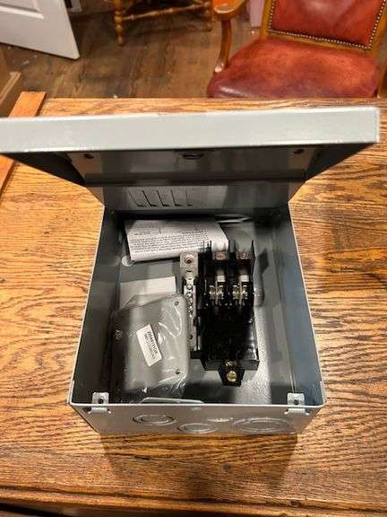 GE Brand New Electrical Box Weatherproof for 40-70 AMP - Trice Auctions