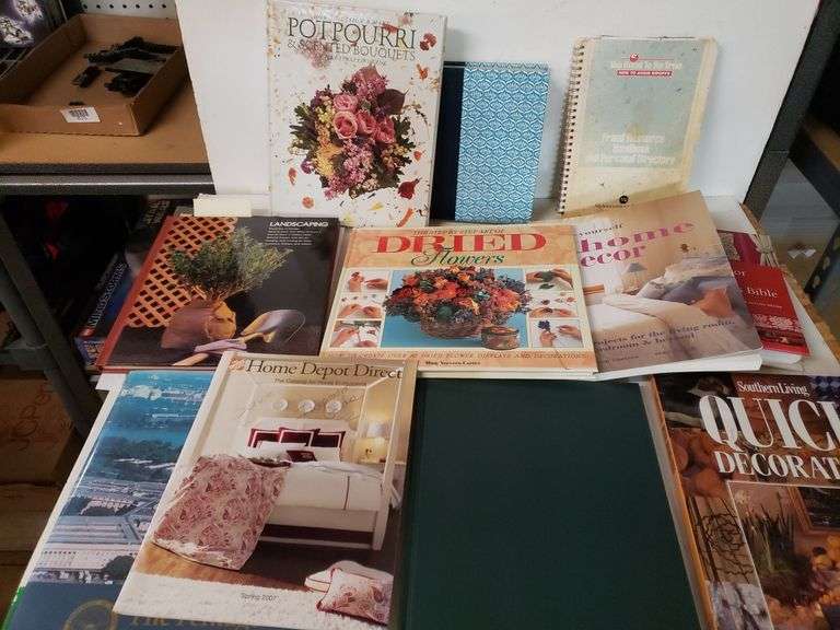 Assorted Decorating Books - Trice Auctions