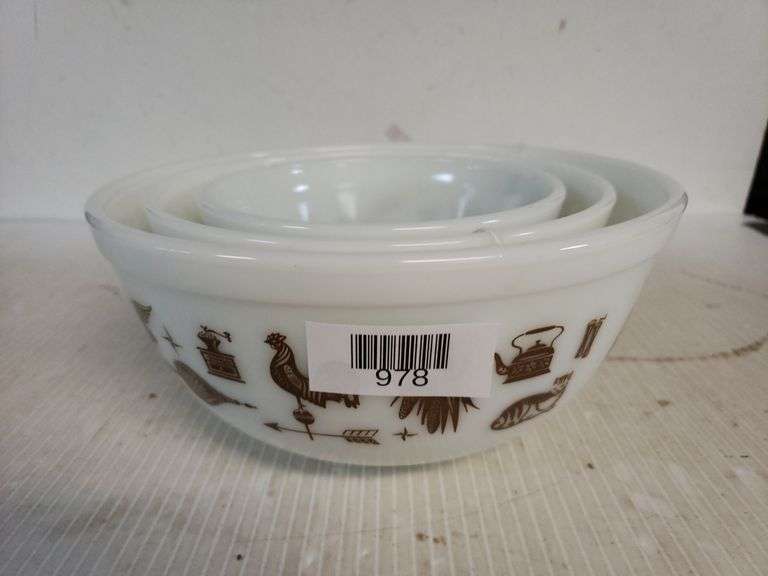 Early Americana Pyrex Mixing Nesting Bowls - Trice Auctions