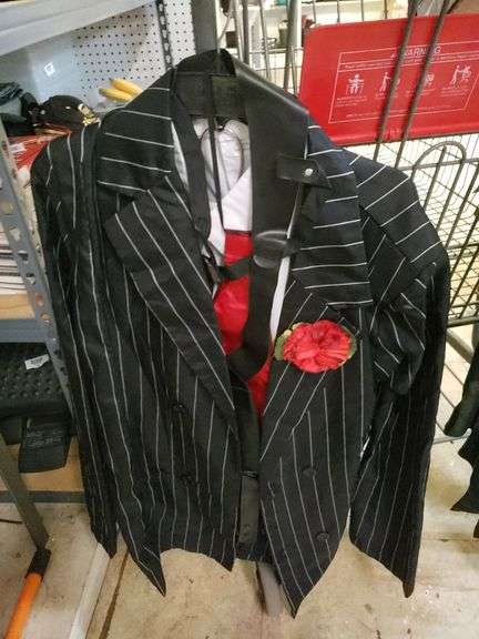 Halloween Costumes - Trice Auctions