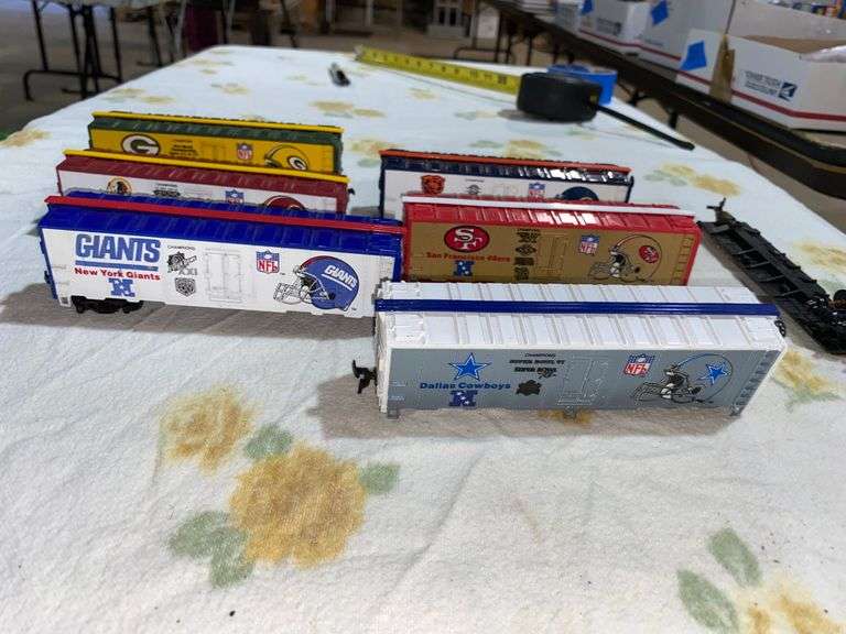 NFL Team Train Cars - Trice Auctions