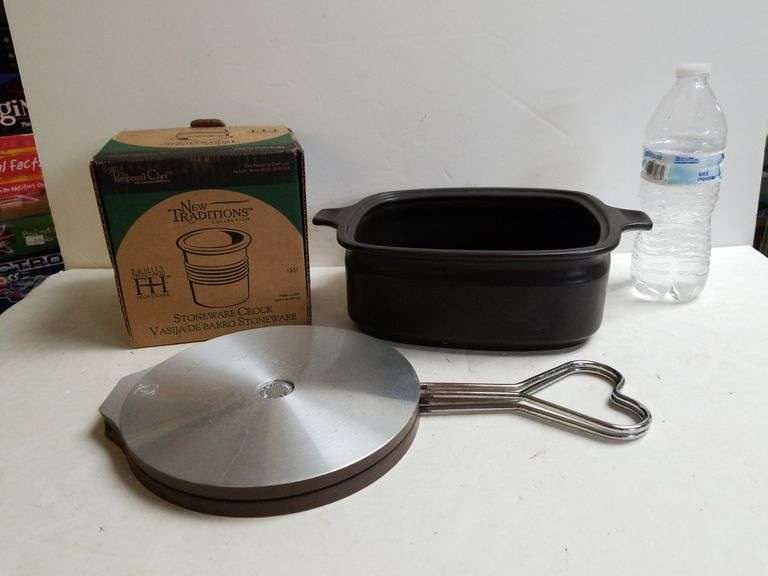 Pampered Chef Crock, Doverstone Pot, And Pizzle Iron - Trice Auctions