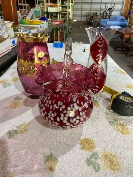 Art glass vases - Trice Auctions