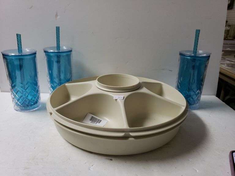 Tupperware Dip Tray, Beverage Containers - Trice Auctions