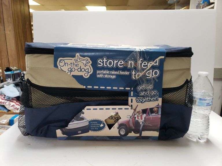 New Store 'N Feed To Go Animal Feeder - Trice Auctions