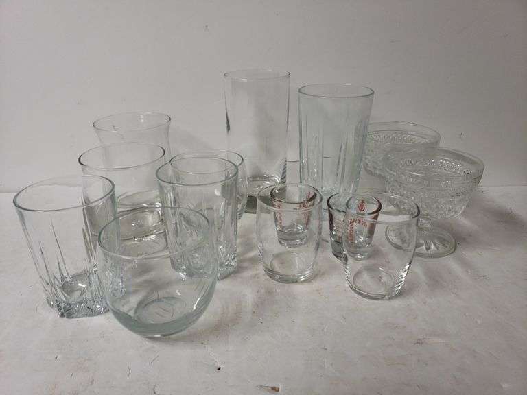 Assorted Glassware - Trice Auctions