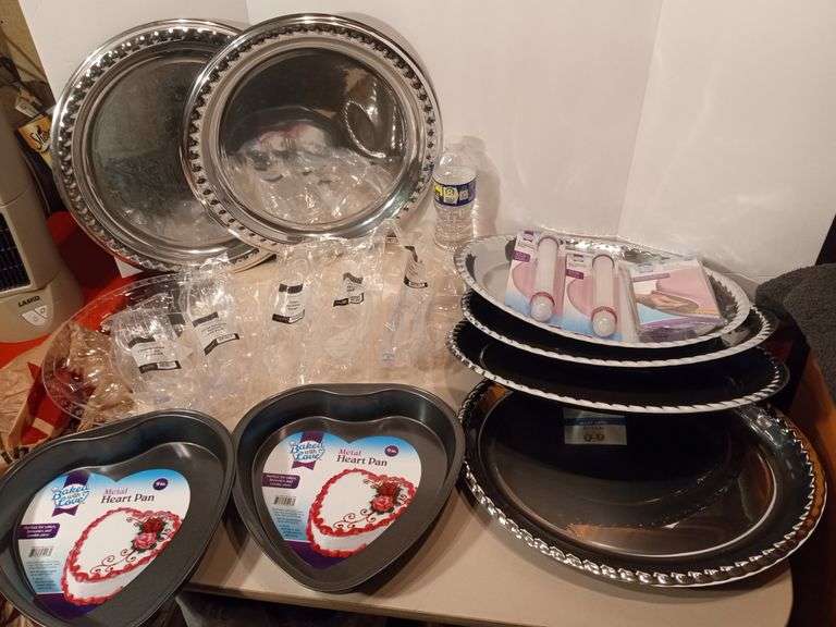 Assortment of NEW Various Baking Items - Trice Auctions