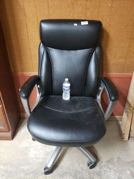 Office Chair ( Small Tear In Arm Rest) - Trice Auctions
