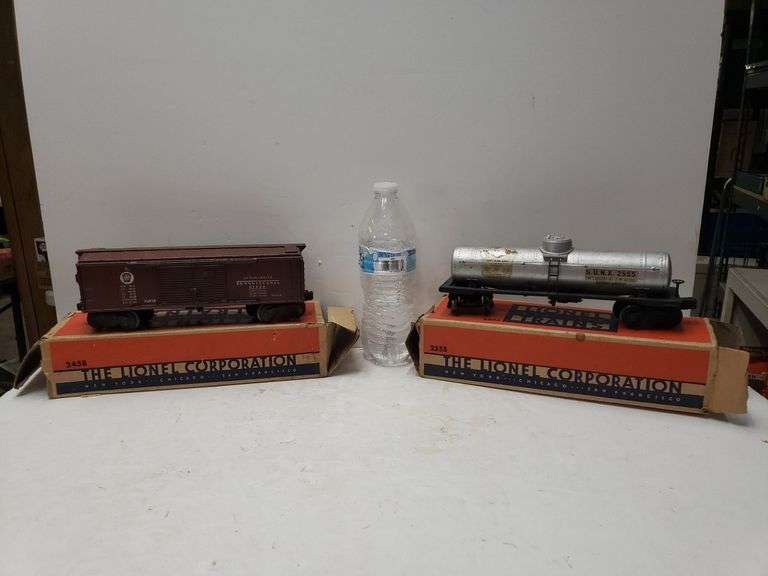 (2) Lionel Train Cars - Trice Auctions