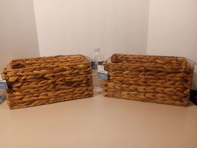 2 NEW true living Baskets with Handles - Trice Auctions
