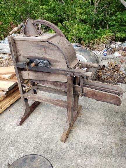 Antique Corn Sheller With Shute - Trice Auctions