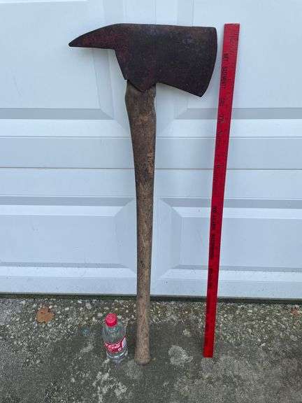 Vintage Firemen Axe (Fire Department) - Trice Auctions