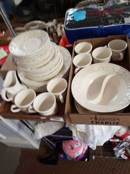 Embossed Cream Dinnerware - Trice Auctions