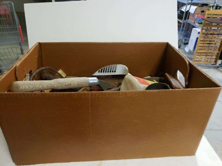 Lot Of Misc. Items - Trice Auctions