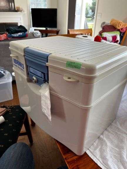 Brinks Locked fire box with key 15x13x11“ - Trice Auctions