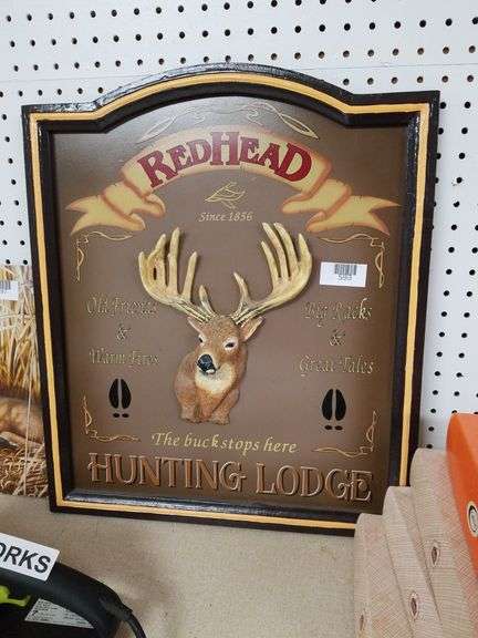 Wooden Sign Hunting Theme 21x18" - Trice Auctions