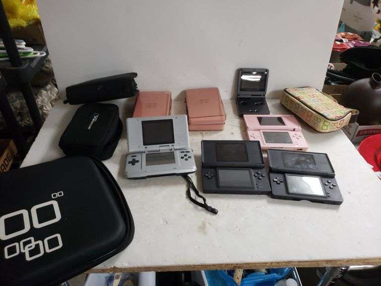 Nintendo DS Consoles, Game Boy, Cases - Trice Auctions