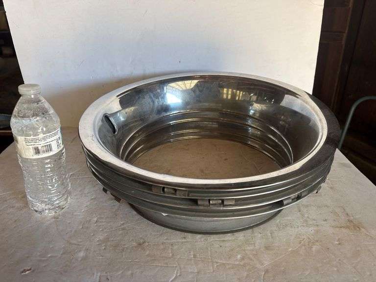 Set of 4 Metal Industrial-Style Circular Parts - Trice Auctions