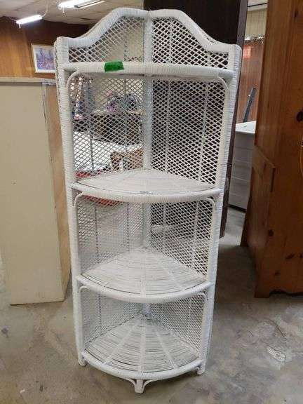White wicker corner shelf unit - Trice Auctions