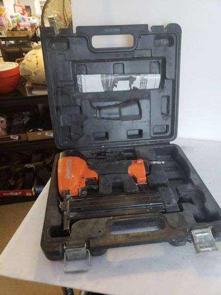 Paslode Cordless Nail Gun Kit with Carry Case - Trice Auctions