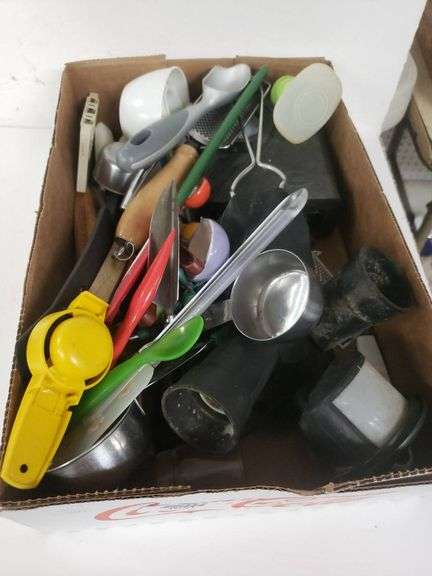 Box Lot of Kitchen and Miscellaneous Tools - Trice Auctions