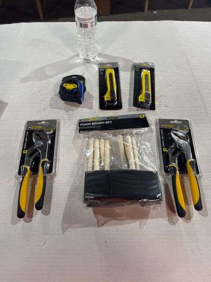 Pro Essentials Tool and Brush Assortment - Trice Auctions