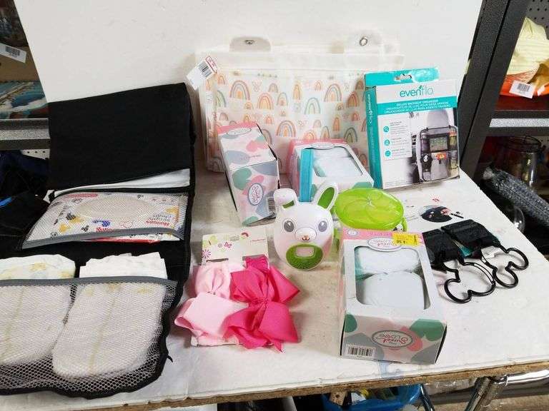 Assorted Baby Accessories Lot - Trice Auctions