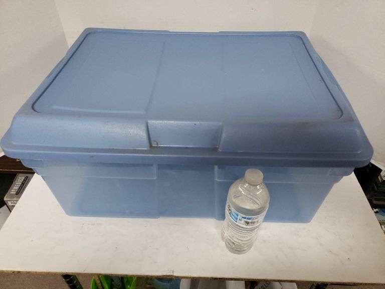 Rubbermaid Blue Storage Container With Lid - Trice Auctions