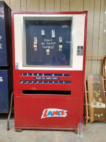 Vintage Red Lance Snack Vending Machine (Comes With Key) - Trice Auctions