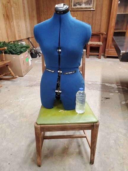 2 Piece Lot: Adjustable Blue Dress Form And Chair - Trice Auctions