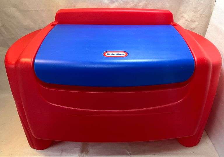 Little Tikes Red /Blue Toy Box, very clean - Trice Auctions