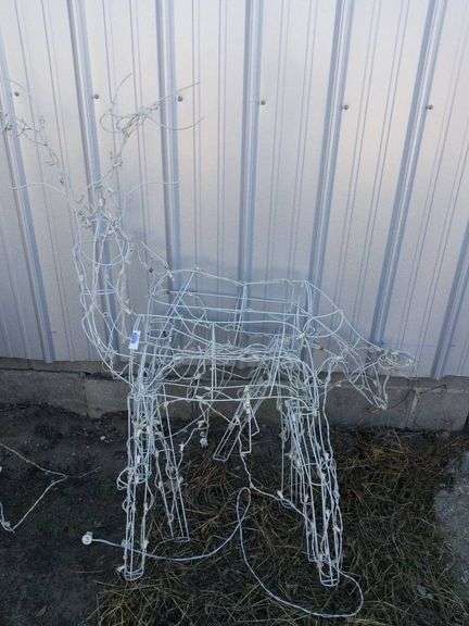 Outdoor Wire Frame Deer Figures for Holiday Decorations - Trice Auctions