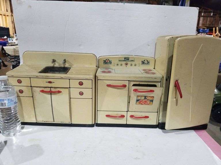 Vintage Metal Kitchen Play Set with Refrigerator, Stove, and Sink ...