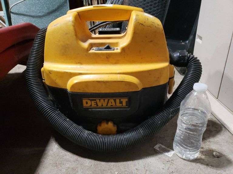 DeWalt DC500 Cordless/Wired Wet/Dry Vacuum Untested - Trice Auctions