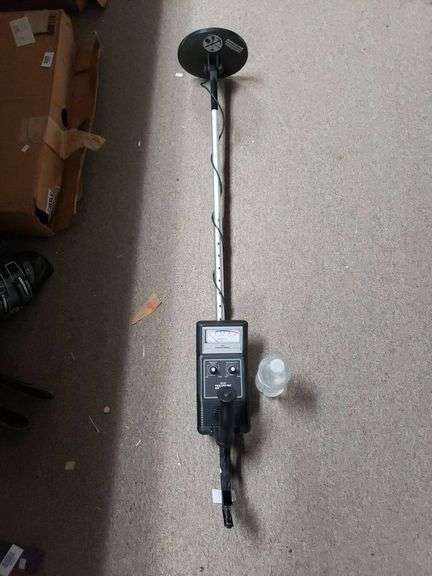 VLF Treasure Detector with Adjustable Controls - Trice Auctions