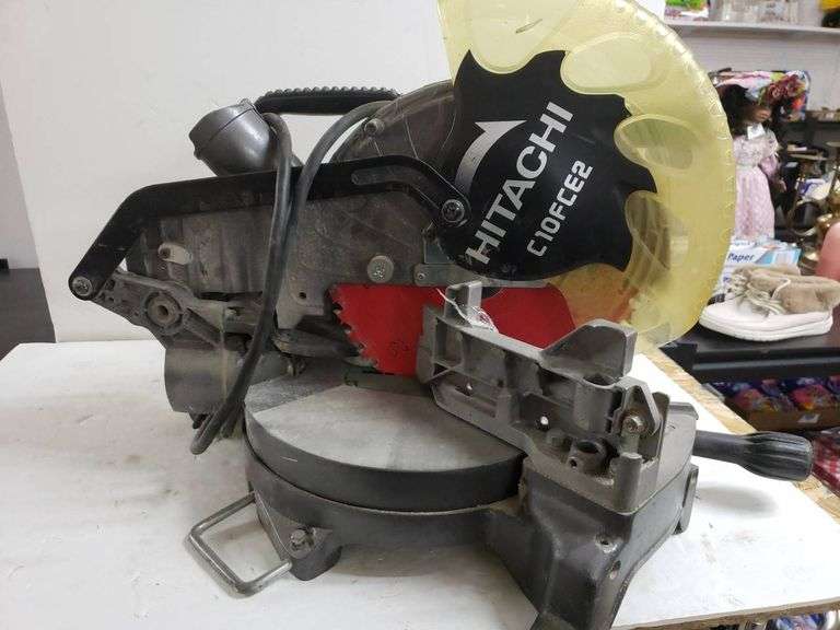 Hitachi C10FCE2 Compound Miter Saw with Blade Guard - Trice Auctions