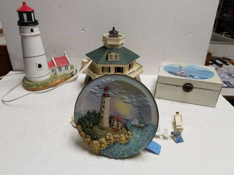 Collection of Lighthouse Themed Decorative Items - Trice Auctions