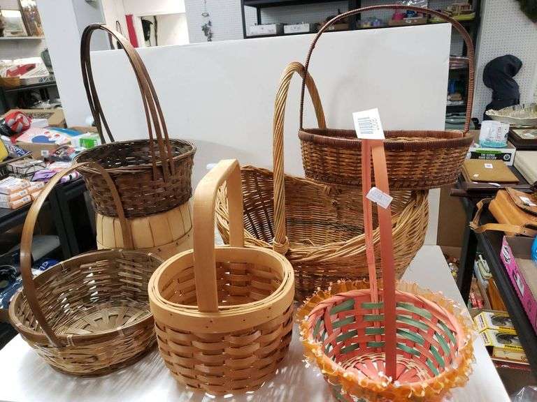 7 Piece Lot of Assorted Woven Baskets - Trice Auctions