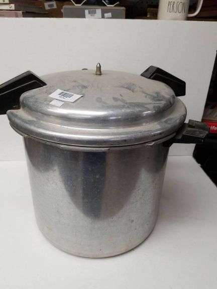 Mirro Pressure Cooker with Accessories and Perforated Insert - Trice ...