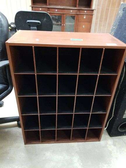 Wooden Cubby Storage Unit with 20 Compartments - Trice Auctions