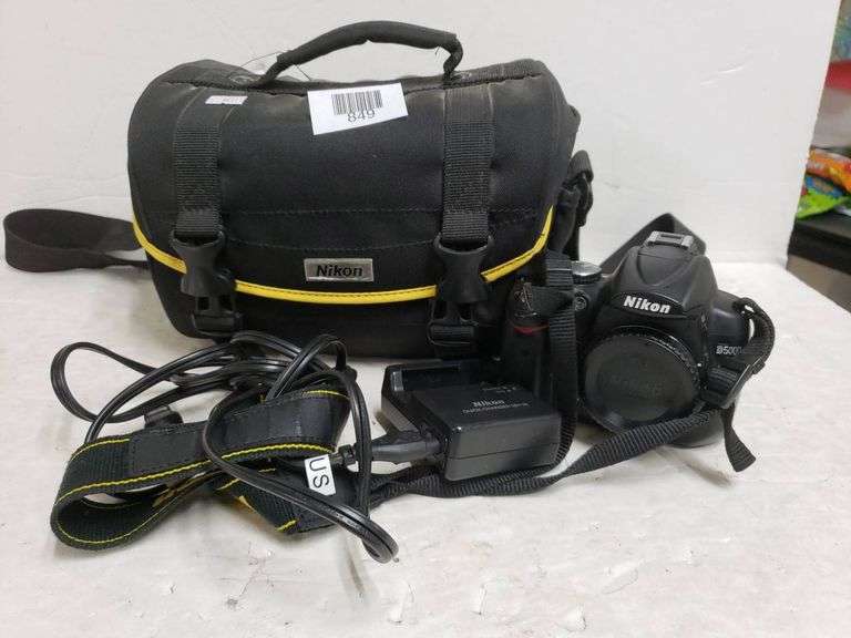 Nikon D5000 DSLR Camera With Accessories and Carrying Bag - Trice Auctions
