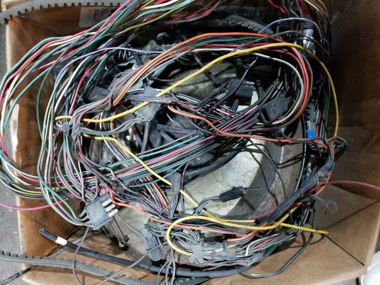 Assorted Automotive Electrical Wiring and Components - Trice Auctions