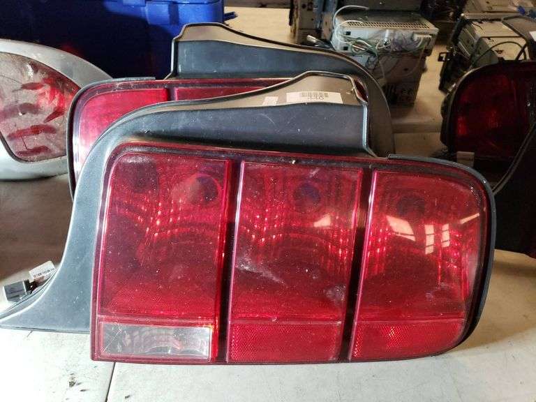 Pair of Rear Automotive Tail Light Assemblies - Trice Auctions