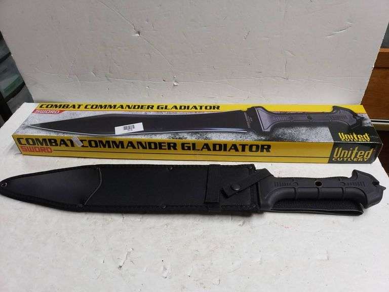 United Combat Commander Gladiator Sword with Sheath - Trice Auctions