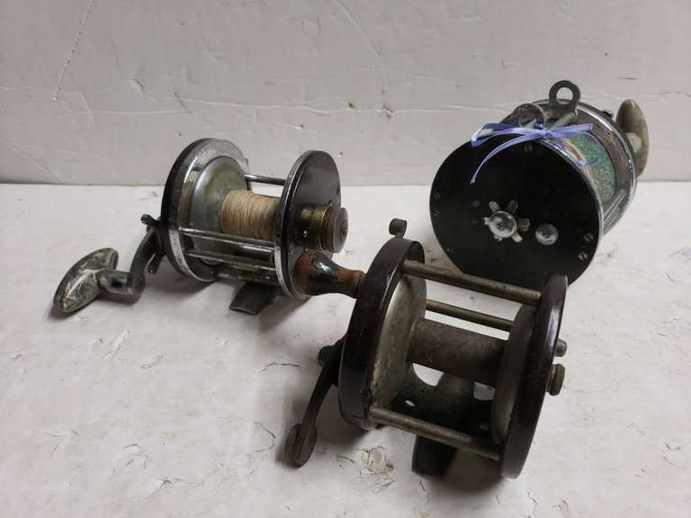 Lot of 3 Fishing Reels with Line and Metal Frames - Trice Auctions