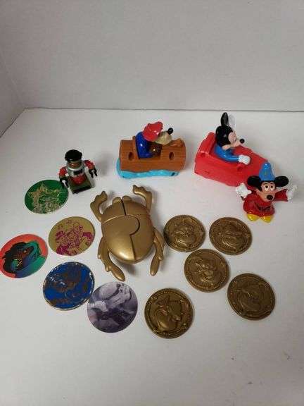 Disney Collectibles Lot With Aladdin Coins, Tokens, Figures, and Robot ...