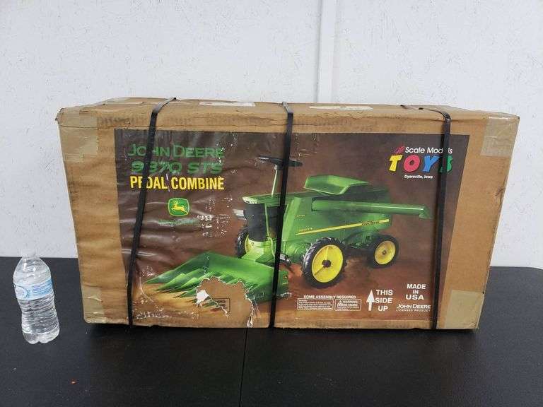 John Deere 9870 STS Die-Cast Pedal Combine With Original Packaging ...